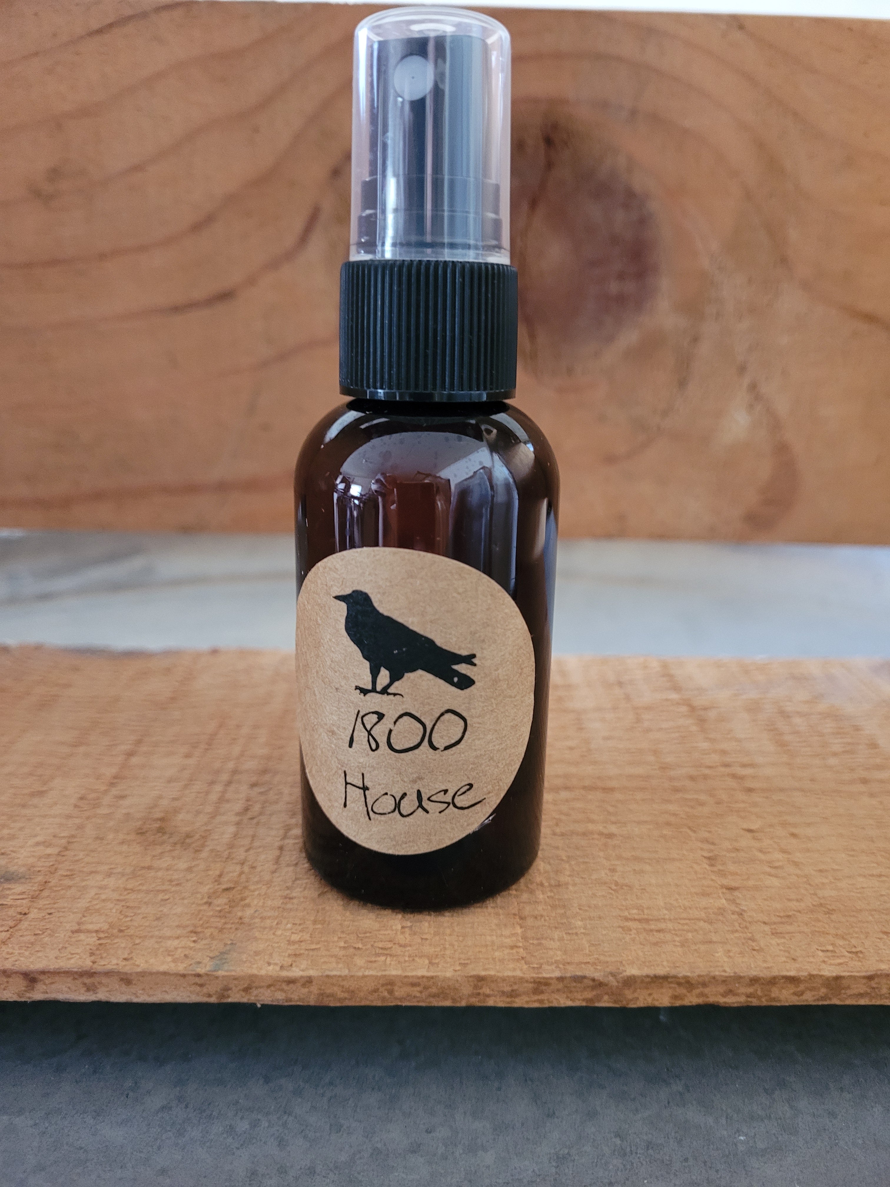 Black Crow Candle Company Room Spray 1800 House – midwestvintagecompany